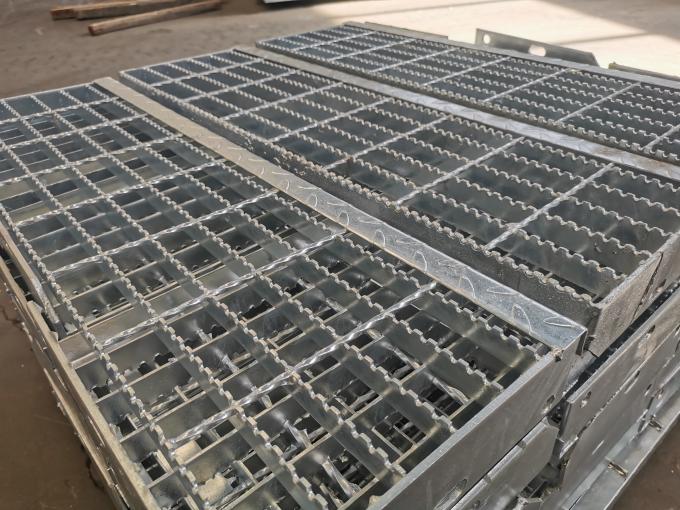 Water Permeable Stair Treads Steel Grating